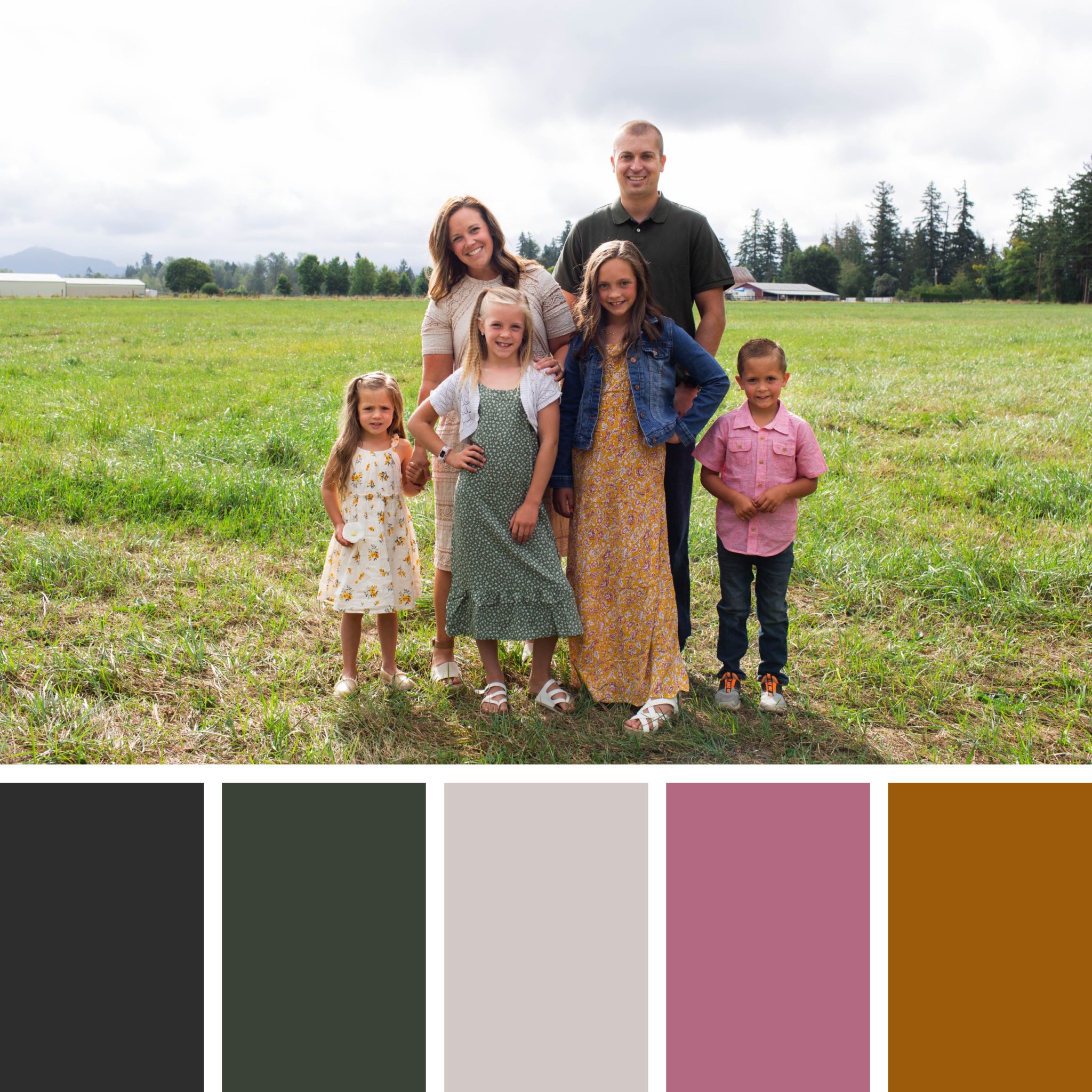 What To Wear: Family Photo Edition | https://photosbybailey.com/